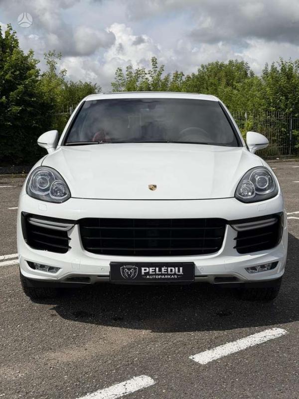 Balts Porsche Cayenne 2017 Kėdainiai, ar dzinēja tilpumu 3.60 L un nobraukumu 132 tūkst. km par 23990 €, foto 9 vietnē AUTOMOTO.COM.LV