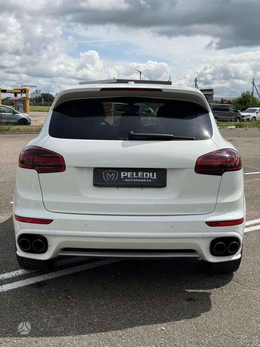 Balts Porsche Cayenne 2017 Kėdainiai, ar dzinēja tilpumu 3.60 L un nobraukumu 132 tūkst. km par 23990 €, foto 15 vietnē AUTOMOTO.COM.LV