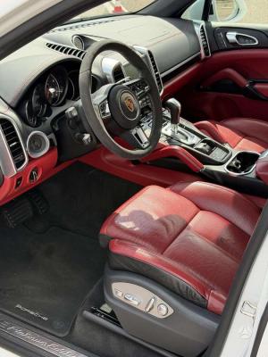Balts Porsche Cayenne 2017 Kėdainiai, ar dzinēja tilpumu 3.60 L un nobraukumu 132 tūkst. km par 23990 €, foto 17 vietnē AUTOMOTO.COM.LV
