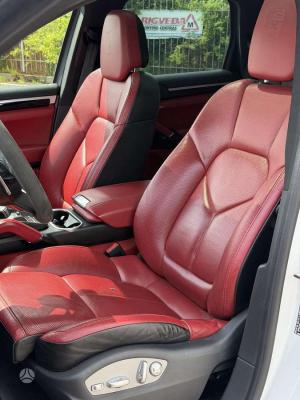 Balts Porsche Cayenne 2017 Kėdainiai, ar dzinēja tilpumu 3.60 L un nobraukumu 132 tūkst. km par 23990 €, foto 18 vietnē AUTOMOTO.COM.LV