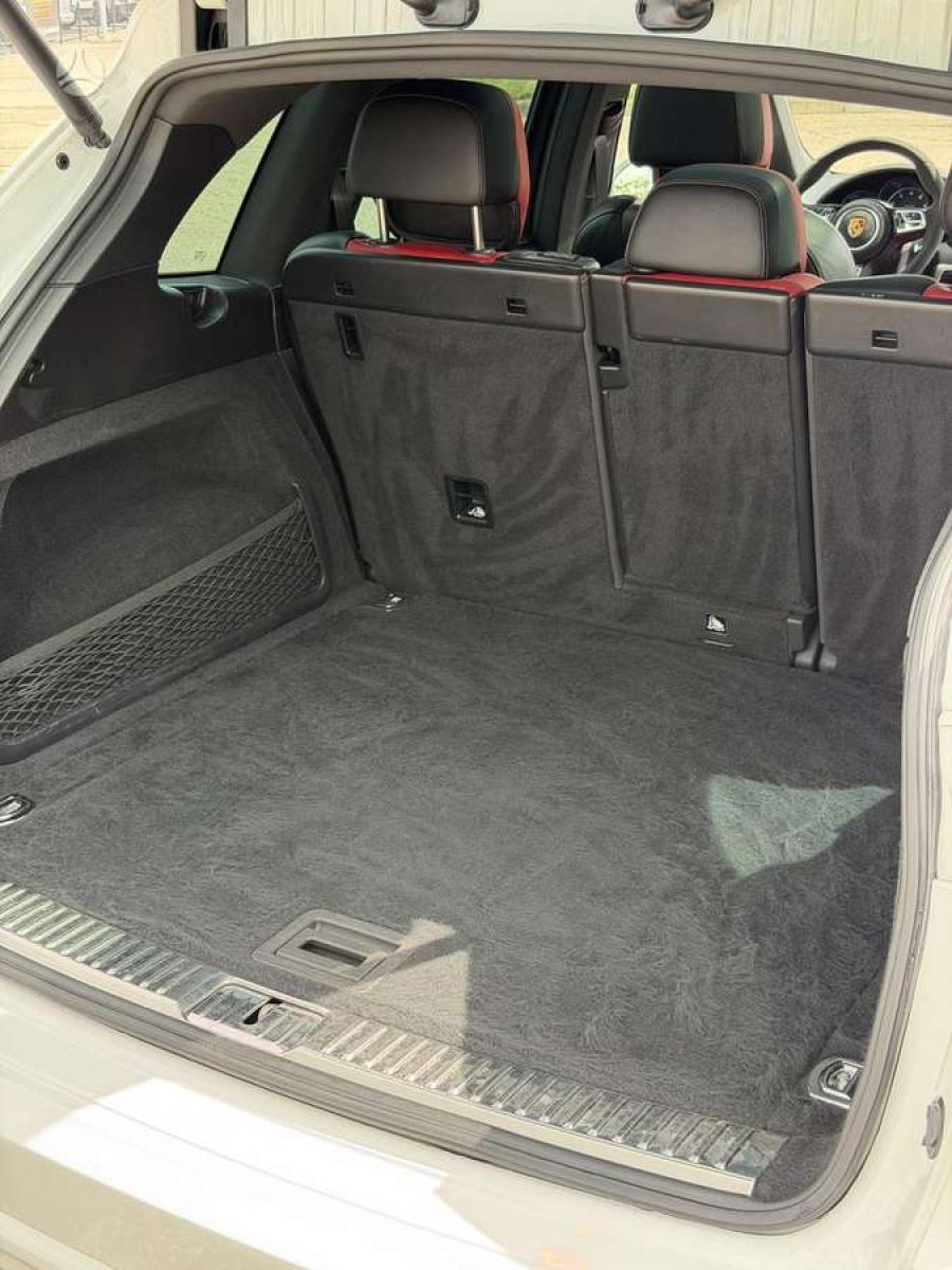 Balts Porsche Cayenne 2017 Kėdainiai, ar dzinēja tilpumu 3.60 L un nobraukumu 132 tūkst. km par 23990 €, foto 21 vietnē AUTOMOTO.COM.LV