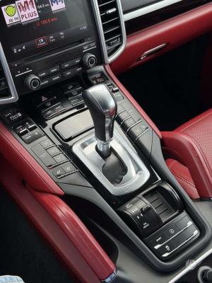 Balts Porsche Cayenne 2017 Kėdainiai, ar dzinēja tilpumu 3.60 L un nobraukumu 132 tūkst. km par 23990 €, foto 34 vietnē AUTOMOTO.COM.LV