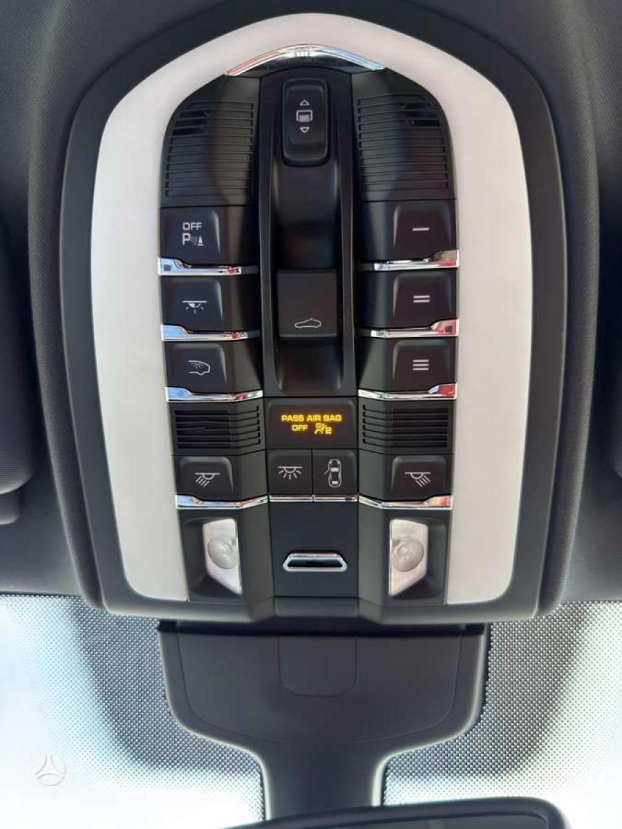Balts Porsche Cayenne 2017 Kėdainiai, ar dzinēja tilpumu 3.60 L un nobraukumu 132 tūkst. km par 23990 €, foto 39 vietnē AUTOMOTO.COM.LV