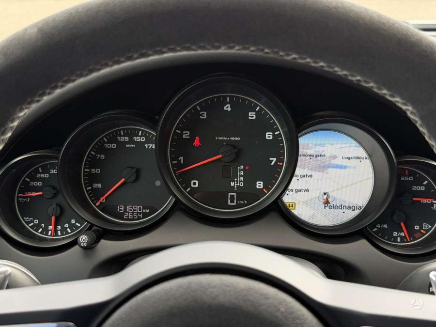 Balts Porsche Cayenne 2017 Kėdainiai, ar dzinēja tilpumu 3.60 L un nobraukumu 132 tūkst. km par 23990 €, foto 40 vietnē AUTOMOTO.COM.LV