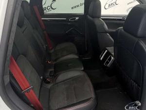 White Porsche Cayenne 2017 in Vilnius, with an engine capacity of 3.60 L and mileage of 74 thousand km for 29900 €, photo 15 on AUTOMOTO.COM.LV