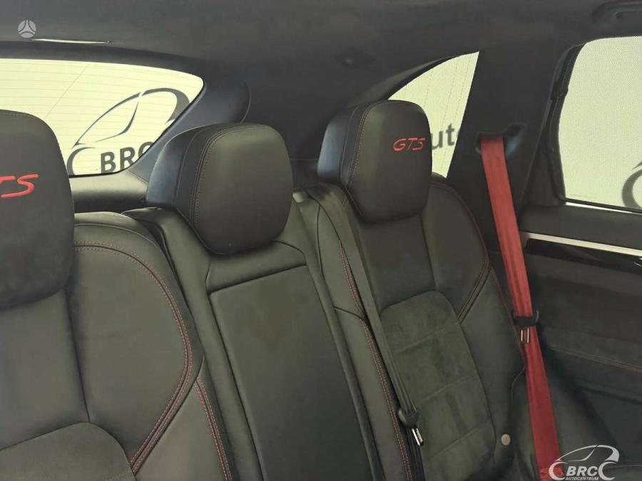 White Porsche Cayenne 2017 in Vilnius, with an engine capacity of 3.60 L and mileage of 74 thousand km for 29900 €, photo 17 on AUTOMOTO.COM.LV