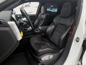 White Porsche Cayenne 2017 in Vilnius, with an engine capacity of 3.60 L and mileage of 74 thousand km for 29900 €, photo 28 on AUTOMOTO.COM.LV