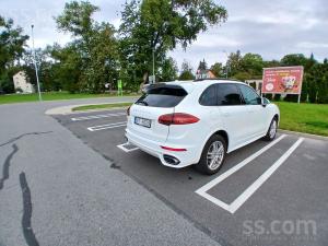 Balts Porsche Cayenne 2017 Jūrmala, ar dzinēja tilpumu 3.00 L un nobraukumu 263 tūkst. km par 23000 €, foto 5 vietnē AUTOMOTO.COM.LV