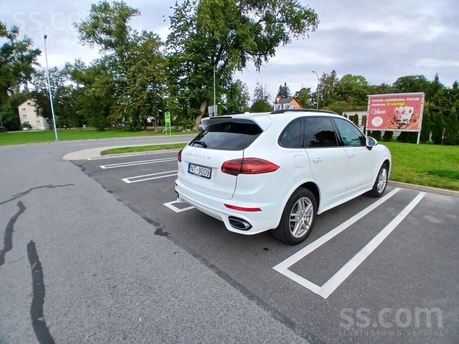Balts Porsche Cayenne 2017 Jūrmala, ar dzinēja tilpumu 3.00 L un nobraukumu 263 tūkst. km par 23000 €, foto 5 vietnē AUTOMOTO.COM.LV