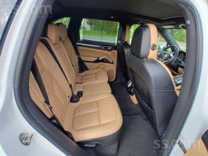 Balts Porsche Cayenne 2017 Jūrmala, ar dzinēja tilpumu 3.00 L un nobraukumu 263 tūkst. km par 23000 €, foto 8 vietnē AUTOMOTO.COM.LV