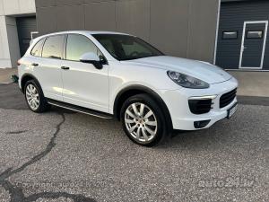 White Porsche Cayenne 2017 in Tallinn, with an engine capacity of 3.00 L and mileage of 183 thousand km for 24500 €, photo  on AUTOMOTO.COM.LV