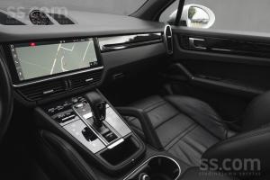 Balts Porsche Cayenne 2018 Jelgava, ar dzinēja tilpumu 3.00 L un nobraukumu 163 tūkst. km par 36000 €, foto 12 vietnē AUTOMOTO.COM.LV