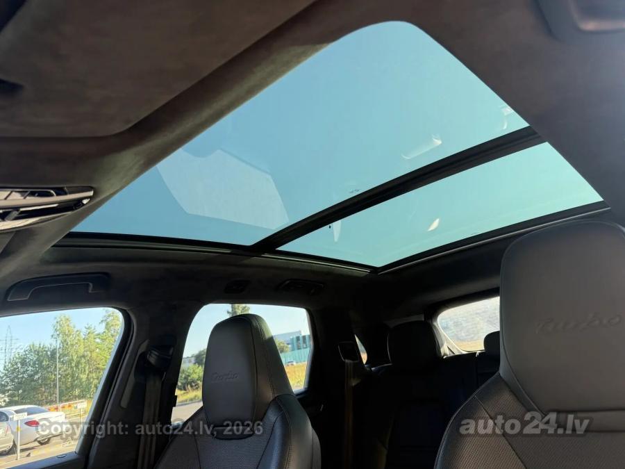 Balts Porsche Cayenne 2018 Tallina, ar dzinēja tilpumu 4.00 L un nobraukumu 141 tūkst. km par 45995 €, foto 16 vietnē AUTOMOTO.COM.LV