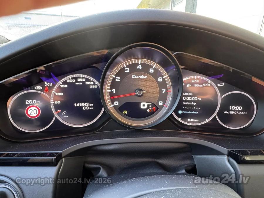 Balts Porsche Cayenne 2018 Tallina, ar dzinēja tilpumu 4.00 L un nobraukumu 141 tūkst. km par 45995 €, foto 22 vietnē AUTOMOTO.COM.LV