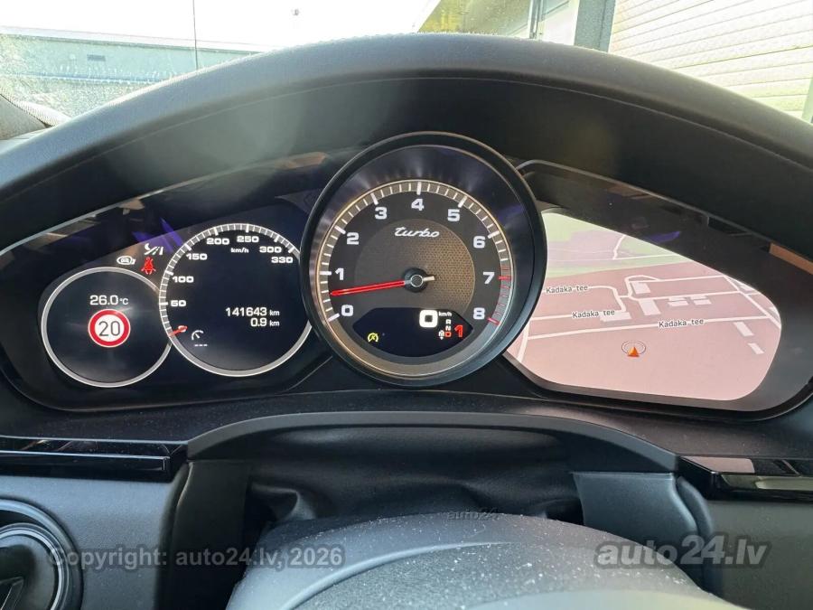 Balts Porsche Cayenne 2018 Tallina, ar dzinēja tilpumu 4.00 L un nobraukumu 141 tūkst. km par 45995 €, foto 24 vietnē AUTOMOTO.COM.LV