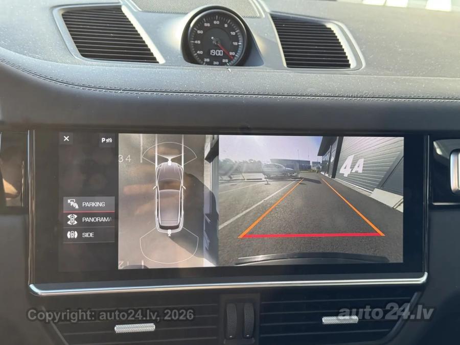Balts Porsche Cayenne 2018 Tallina, ar dzinēja tilpumu 4.00 L un nobraukumu 141 tūkst. km par 45995 €, foto 25 vietnē AUTOMOTO.COM.LV