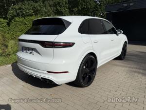 Белый Порше Каен 2018 в Таллин, объемом двигателя 3.00 л и пробегом 186 тыс. км за 37900 €, фото 7 на AUTOMOTO.COM.LV