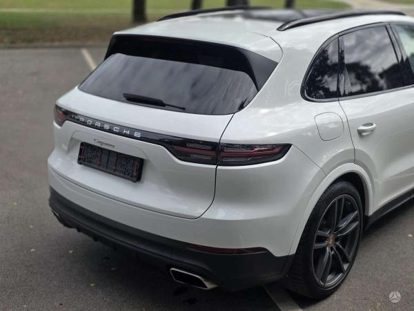 Balts Porsche Cayenne 2018 Kauņa, ar dzinēja tilpumu 3.00 L un nobraukumu 154 tūkst. km par 25600 €, foto 5 vietnē AUTOMOTO.COM.LV