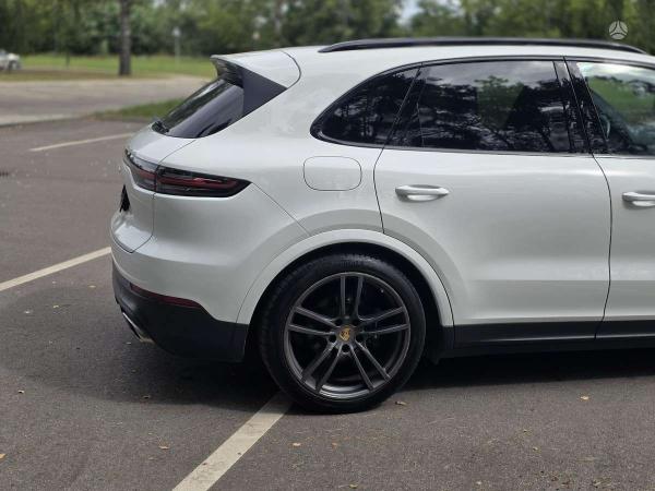 Balts Porsche Cayenne 2018 Kauņa, ar dzinēja tilpumu 3.00 L un nobraukumu 154 tūkst. km par 25600 €, foto 7 vietnē AUTOMOTO.COM.LV