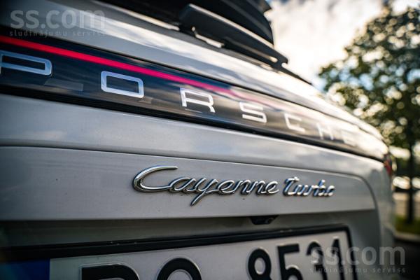 Balts Porsche Cayenne 2018 Rīga, ar dzinēja tilpumu 4.00 L un nobraukumu 160 tūkst. km par 53900 €, foto 9 vietnē AUTOMOTO.COM.LV
