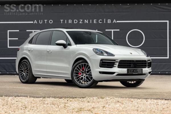 White Porsche Cayenne 2018 in Jelgava, with an engine capacity of 3.00 L and mileage of 162 thousand km for 39000 €, photo 4 on AUTOMOTO.COM.LV