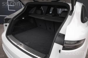 White Porsche Cayenne 2018 in Jelgava, with an engine capacity of 3.00 L and mileage of 162 thousand km for 39000 €, photo 23 on AUTOMOTO.COM.LV