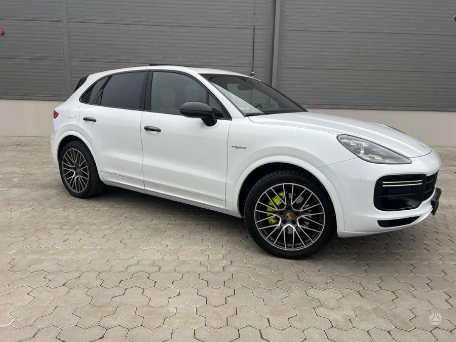 Balts Porsche Cayenne 2019 Kauņa, ar dzinēja tilpumu 3.00 L un nobraukumu 56 tūkst. km par 55900 €, foto 6 vietnē AUTOMOTO.COM.LV