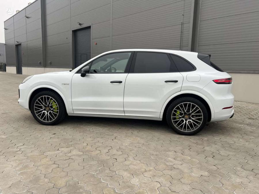 Balts Porsche Cayenne 2019 Kauņa, ar dzinēja tilpumu 3.00 L un nobraukumu 56 tūkst. km par 55900 €, foto 9 vietnē AUTOMOTO.COM.LV