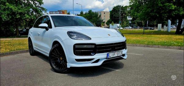 White Porsche Cayenne 2019 in Kaunas, with an engine capacity of 3.00 L and mileage of 200 thousand km for 30500 €, photo 4 on AUTOMOTO.COM.LV