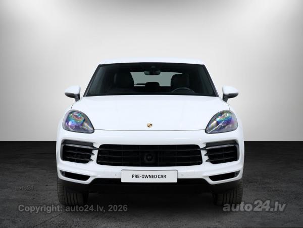 Balts Porsche Cayenne 2019 Tallina, ar dzinēja tilpumu 3.00 L un nobraukumu 167 tūkst. km par 47900 €, foto 2 vietnē AUTOMOTO.COM.LV