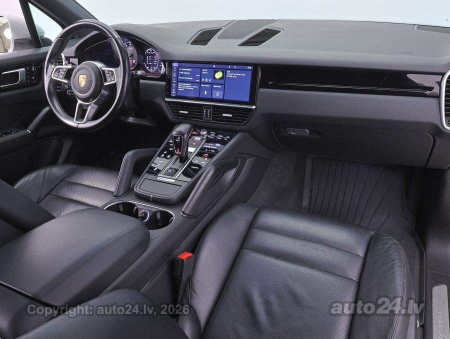 Белый Порше Каен 2019 в Таллин, объемом двигателя 3.00 л и пробегом 167 тыс. км за 47900 €, фото 18 на AUTOMOTO.COM.LV