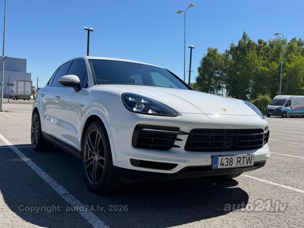 Balts Porsche Cayenne 2019 Tallina, ar dzinēja tilpumu 3.00 L un nobraukumu 119 tūkst. km par 54500 €, foto 5 vietnē AUTOMOTO.COM.LV