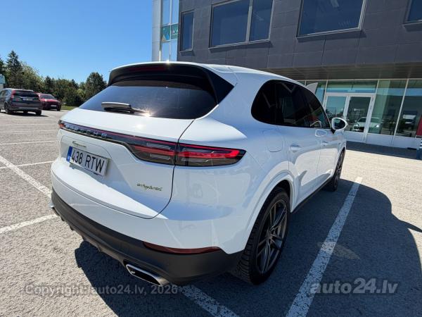 Balts Porsche Cayenne 2019 Tallina, ar dzinēja tilpumu 3.00 L un nobraukumu 119 tūkst. km par 54500 €, foto 7 vietnē AUTOMOTO.COM.LV