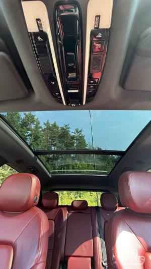 White Porsche Cayenne 2019 in Vilnius, with an engine capacity of 3.00 L and mileage of 53 thousand km for 44000 €, photo 13 on AUTOMOTO.COM.LV
