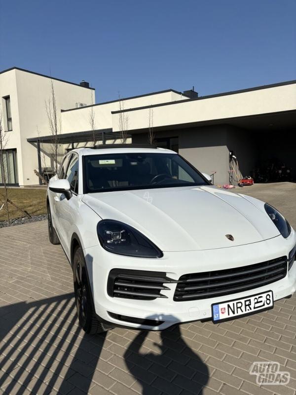 Balts Porsche Cayenne 2019 Kauņa, ar dzinēja tilpumu 3.00 L un nobraukumu 84 tūkst. km par 42500 €, foto 2 vietnē AUTOMOTO.COM.LV