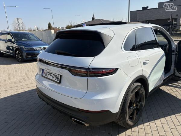 Balts Porsche Cayenne 2019 Kauņa, ar dzinēja tilpumu 3.00 L un nobraukumu 84 tūkst. km par 42500 €, foto 3 vietnē AUTOMOTO.COM.LV