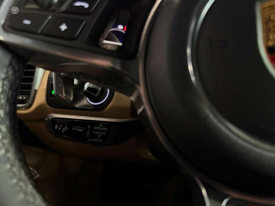 Balts Porsche Cayenne 2019 Klaipėda, ar dzinēja tilpumu 3.00 L un nobraukumu 140 tūkst. km par 37550 €, foto 11 vietnē AUTOMOTO.COM.LV