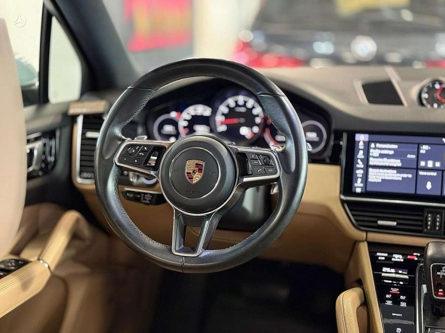 Balts Porsche Cayenne 2019 Klaipėda, ar dzinēja tilpumu 3.00 L un nobraukumu 140 tūkst. km par 37550 €, foto 17 vietnē AUTOMOTO.COM.LV