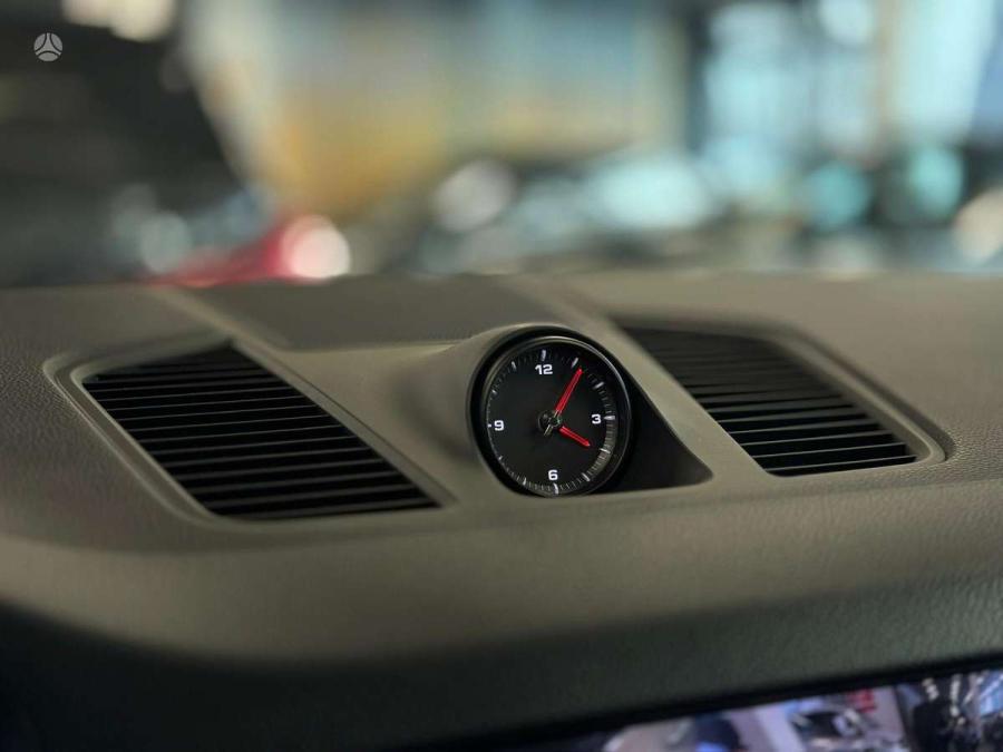 Balts Porsche Cayenne 2019 Klaipėda, ar dzinēja tilpumu 3.00 L un nobraukumu 140 tūkst. km par 37550 €, foto 18 vietnē AUTOMOTO.COM.LV
