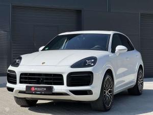 White Porsche Cayenne 2019 in Utena, with an engine capacity of 3.00 L and mileage of 160 thousand km for 39800 €, photo  on AUTOMOTO.COM.LV