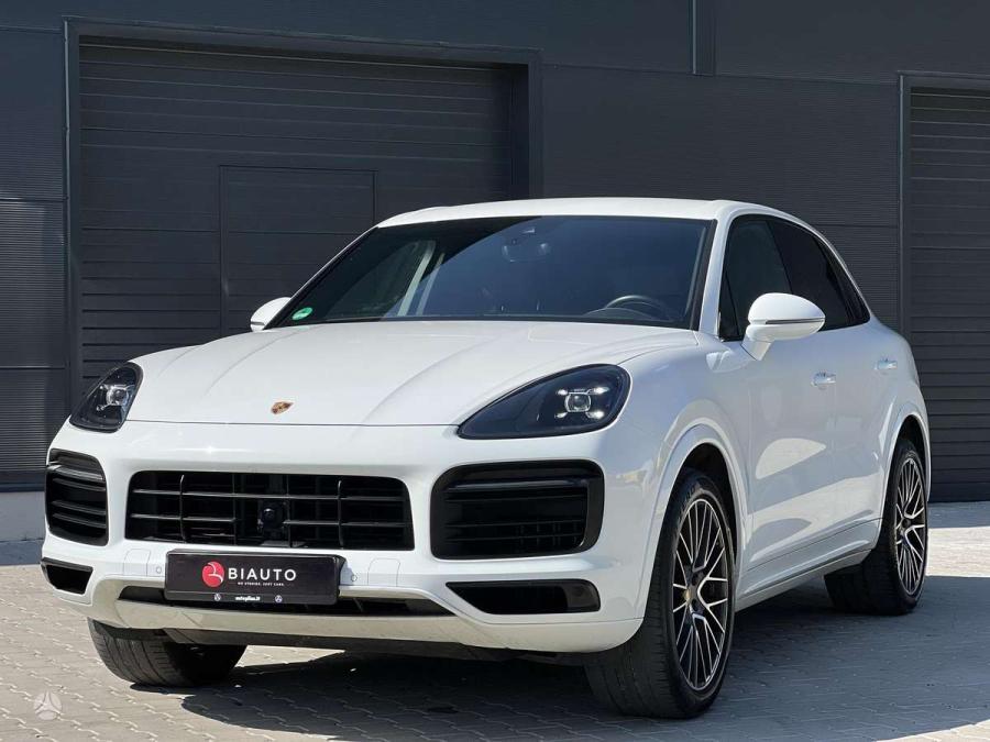 Balts Porsche Cayenne 2019 Utena, ar dzinēja tilpumu 3.00 L un nobraukumu 160 tūkst. km par 39800 €, foto 1 vietnē AUTOMOTO.COM.LV