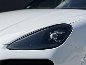 Balts Porsche Cayenne 2019 Utena, ar dzinēja tilpumu 3.00 L un nobraukumu 160 tūkst. km par 39800 €, foto 5 vietnē AUTOMOTO.COM.LV