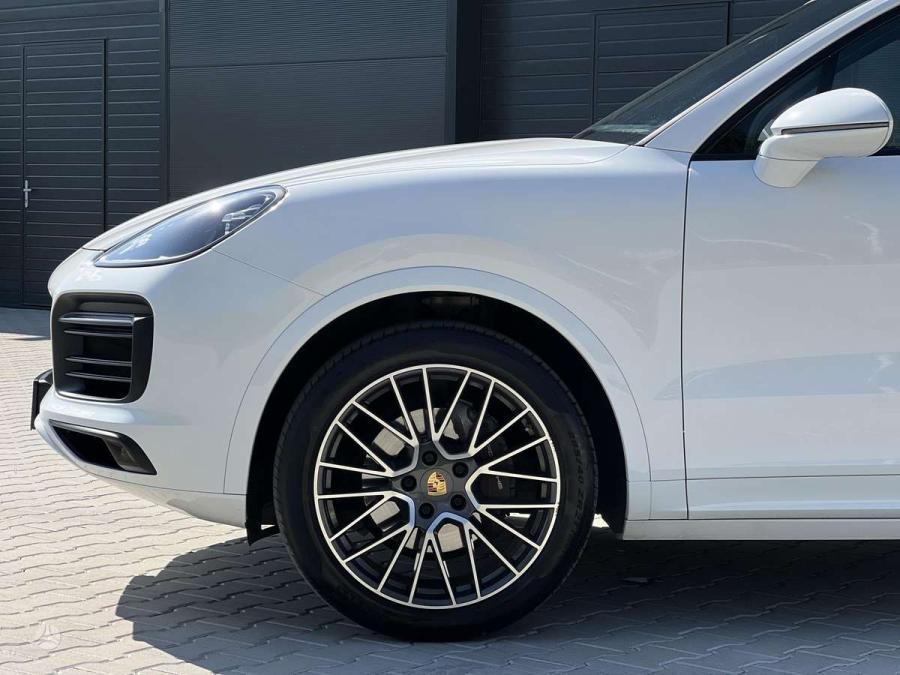 Balts Porsche Cayenne 2019 Utena, ar dzinēja tilpumu 3.00 L un nobraukumu 160 tūkst. km par 39800 €, foto 7 vietnē AUTOMOTO.COM.LV