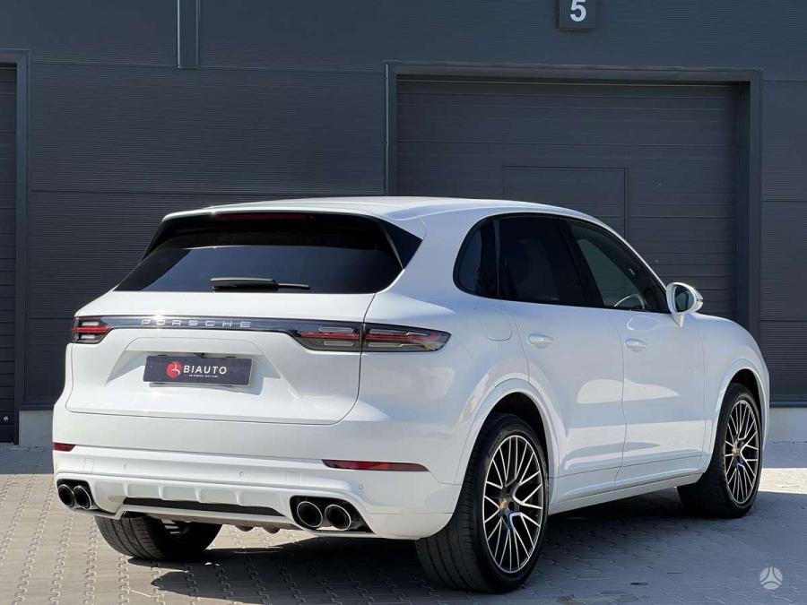 Balts Porsche Cayenne 2019 Utena, ar dzinēja tilpumu 3.00 L un nobraukumu 160 tūkst. km par 39800 €, foto 19 vietnē AUTOMOTO.COM.LV