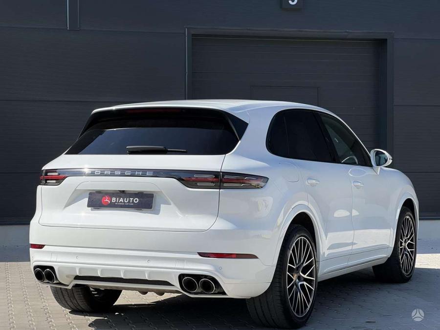 Balts Porsche Cayenne 2019 Utena, ar dzinēja tilpumu 3.00 L un nobraukumu 160 tūkst. km par 39800 €, foto 20 vietnē AUTOMOTO.COM.LV