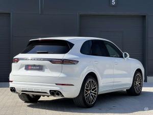 Balts Porsche Cayenne 2019 Utena, ar dzinēja tilpumu 3.00 L un nobraukumu 160 tūkst. km par 39800 €, foto 21 vietnē AUTOMOTO.COM.LV