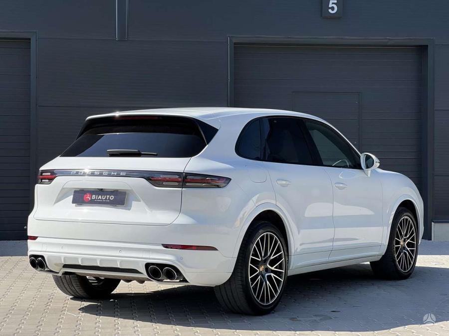 Balts Porsche Cayenne 2019 Utena, ar dzinēja tilpumu 3.00 L un nobraukumu 160 tūkst. km par 39800 €, foto 21 vietnē AUTOMOTO.COM.LV