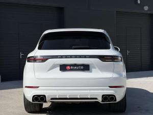 Balts Porsche Cayenne 2019 Utena, ar dzinēja tilpumu 3.00 L un nobraukumu 160 tūkst. km par 39800 €, foto 23 vietnē AUTOMOTO.COM.LV