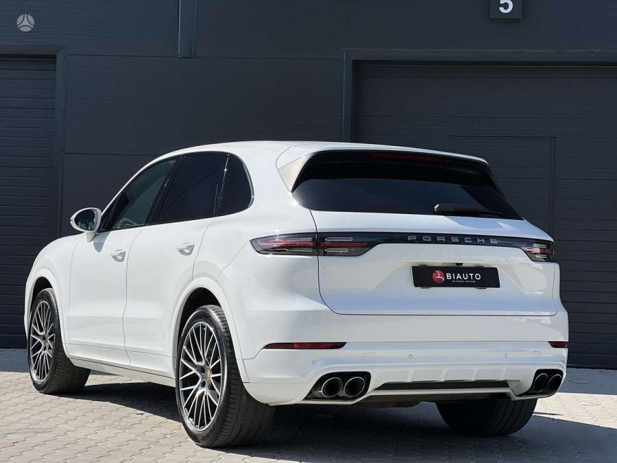 Balts Porsche Cayenne 2019 Utena, ar dzinēja tilpumu 3.00 L un nobraukumu 160 tūkst. km par 39800 €, foto 27 vietnē AUTOMOTO.COM.LV