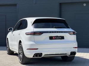 Balts Porsche Cayenne 2019 Utena, ar dzinēja tilpumu 3.00 L un nobraukumu 160 tūkst. km par 39800 €, foto 28 vietnē AUTOMOTO.COM.LV